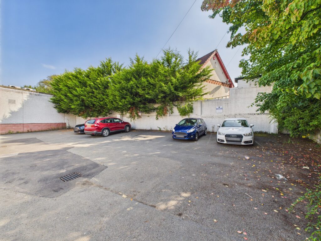 6 George Place, Bathgate, West Lothian - Shepherd Chartered Surveyors